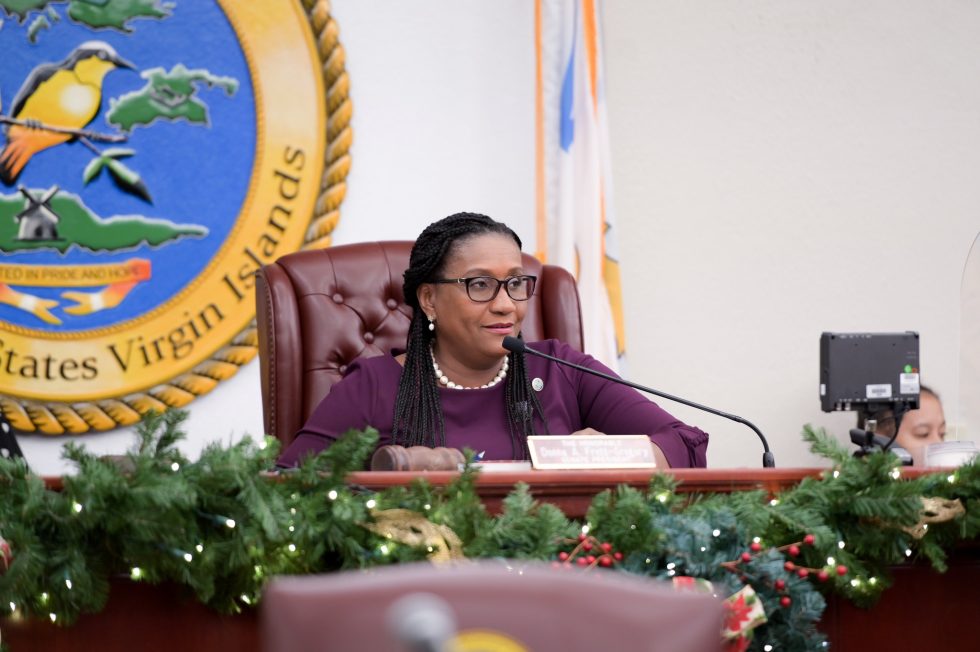 LEGISLATIVE SESSION APPROVES SEVERAL MEASURES