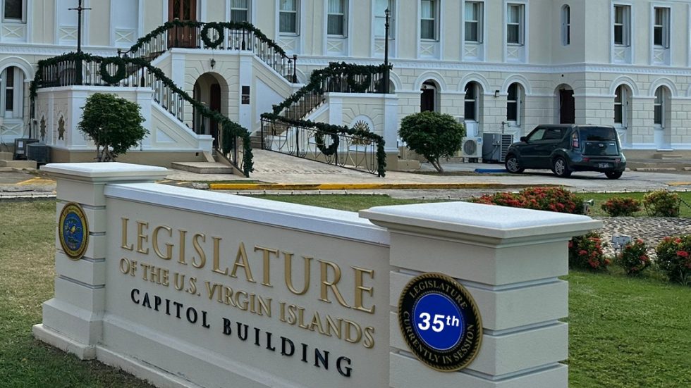 35th LEGISLATURE OF THE VIRGIN ISLANDS SWORN IN